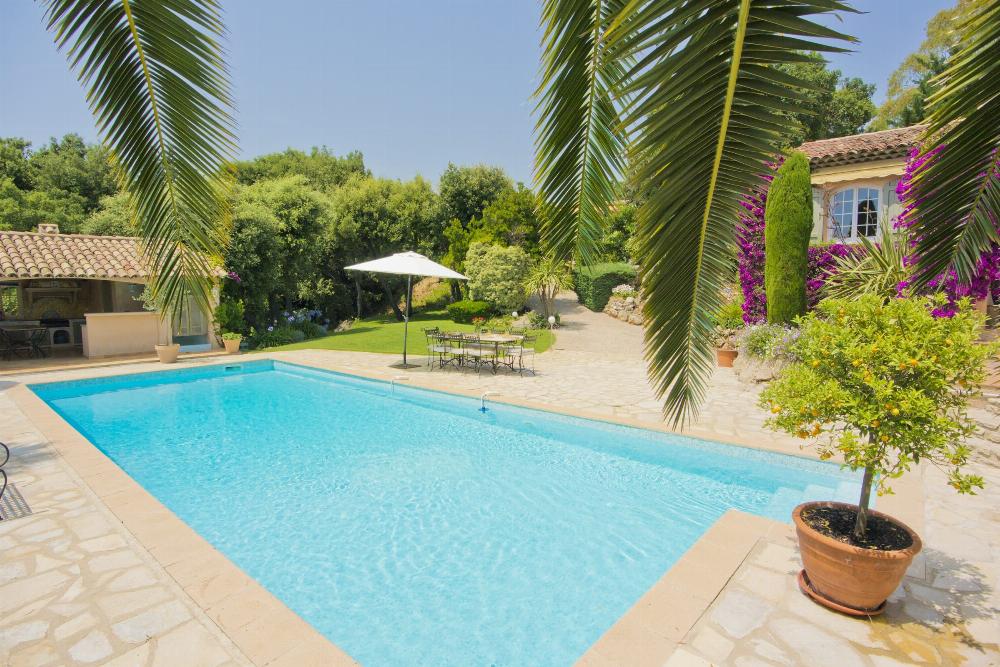 Holiday villa with private pool in France | Villa Florence