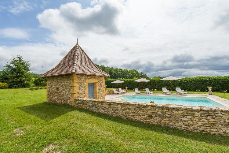 Holiday home with private pool in France | Maison Brunet