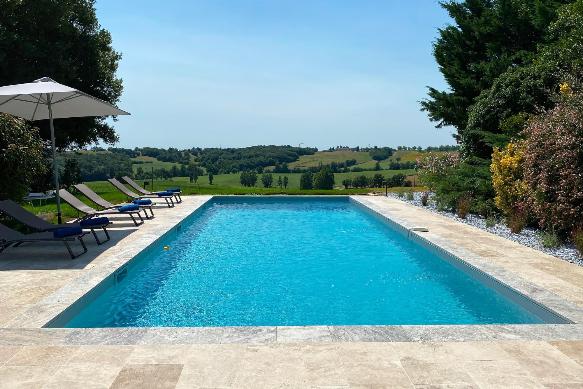 Holiday château with private heated pool in France | Château Seyches