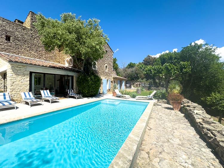 Holiday cottage with private pool in France | Maison Rohmer