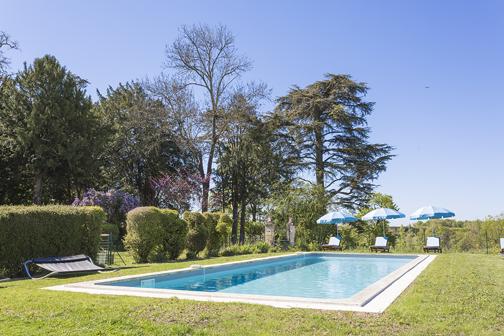 Holiday château with private heated pool in France | Château de Seyres