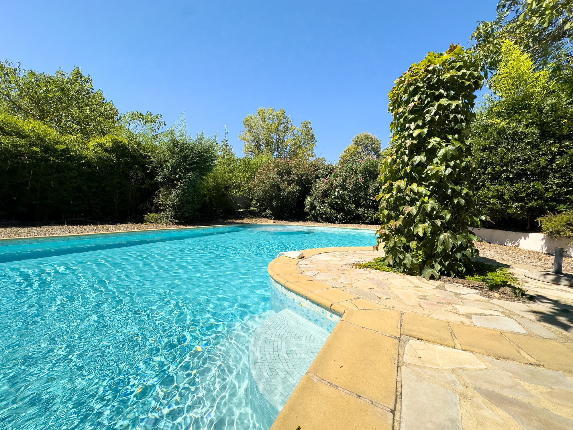 Holiday home with private pool in France | Mas de Lozanne